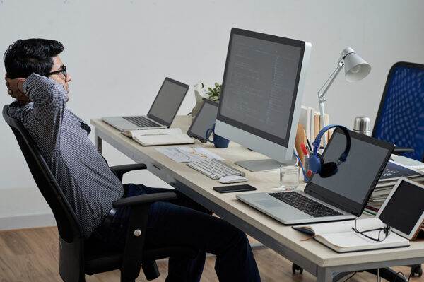 How to Create an Ergonomic Office Workstation - Direct Office Furniture